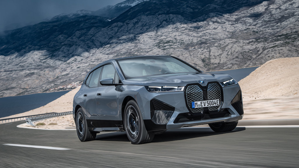 Der iX ist BMWs erstes rein elektrisches SUV - News - AUTOWELT ...